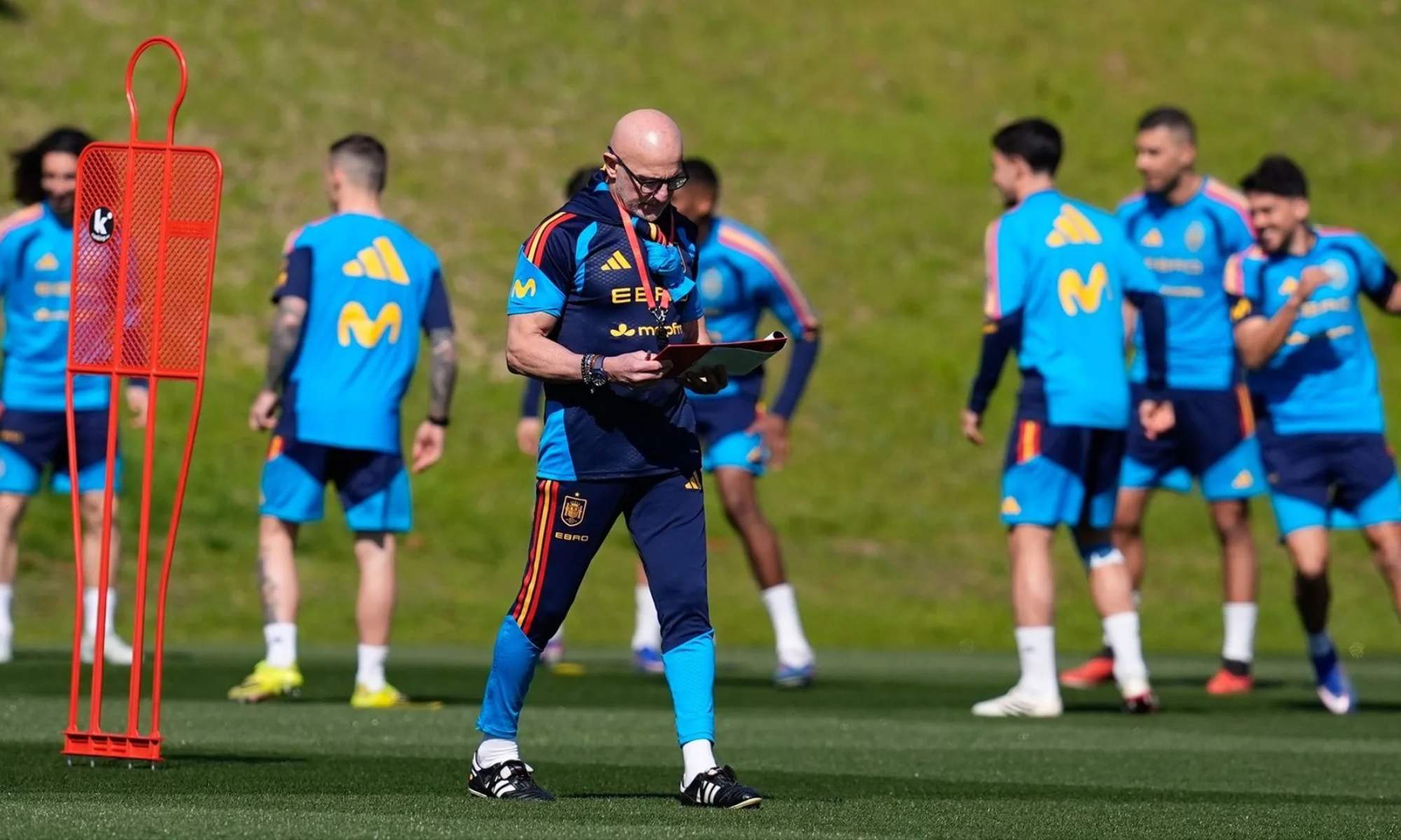 De la Fuente no perdona los retrasos en el Mundial: 2.000 euros de ...